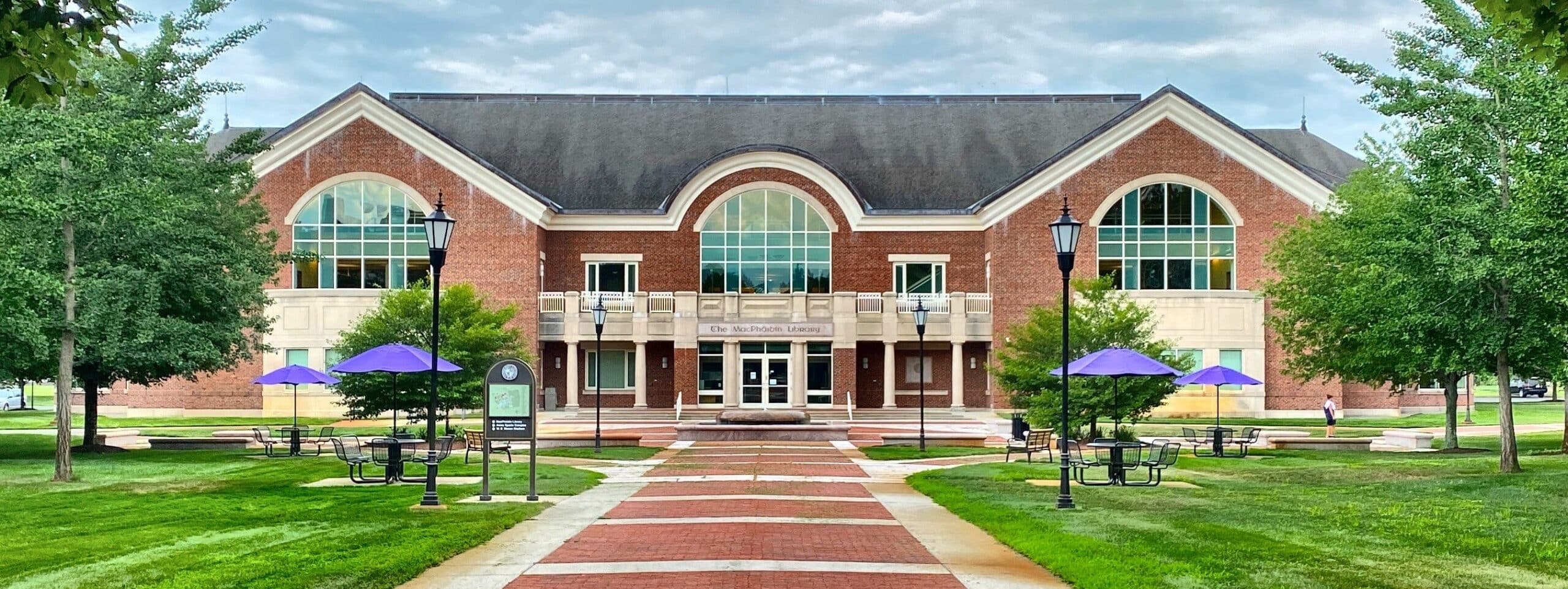 Stonehill College | Danley Sound Labs